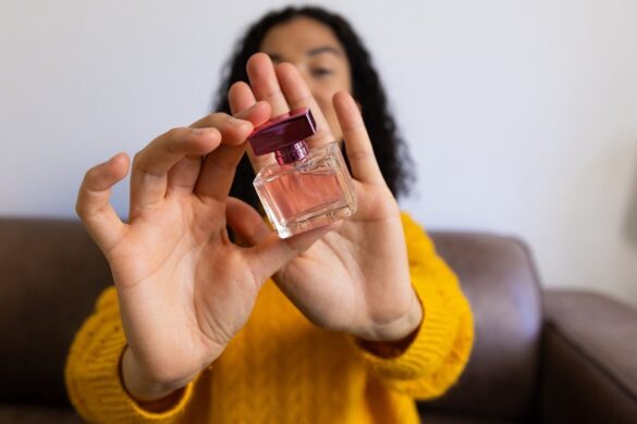 Tu guía rápida para encontrar el mejor perfume de Paris Hilton