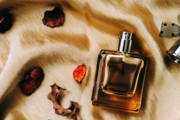 Perfume Oils Explained: A Simple Guide | vBlog